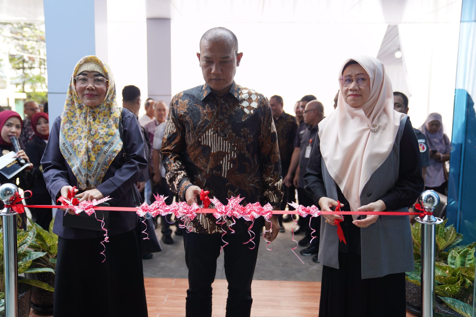 Sekjen Bawaslu Resmikan Gedung C, Wujud Penguatan Kelembagaan | Badan ...